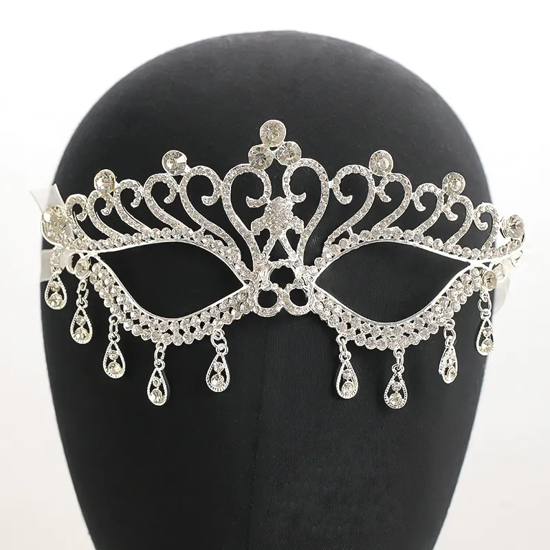 Exquisite Rhinestone Masquerade Mask - Eye-Catching Face Accessory for ...