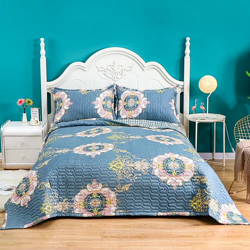 Soft Quilted Bed Cover: Double-Sided, Non-Slip, All Seasons Comfort ...