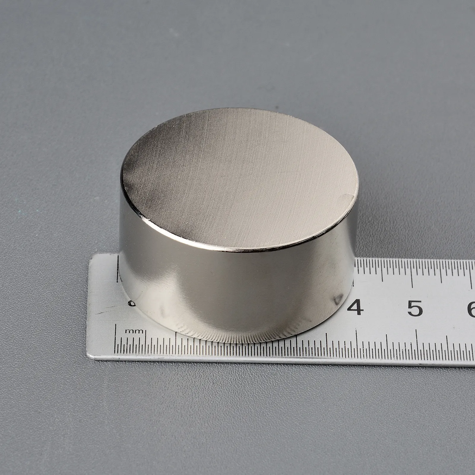 Powerful Neodymium Magnets N52 - 50x30mm Round Strong Earth Magnets ...