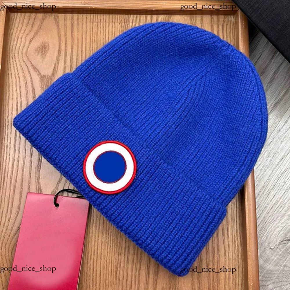 Designer Christmas Red Wool Beanie For Men AAA Canada Puffer With Luxe ...