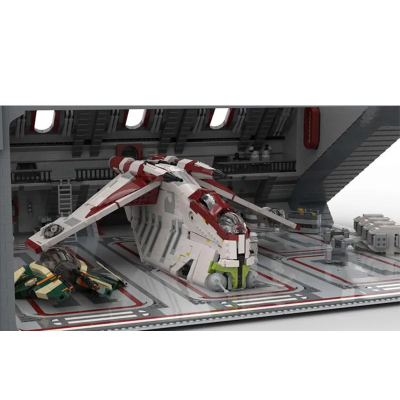 MOC Venator the hangar for Era Spaceships: The UCS Gunship LAATs ...