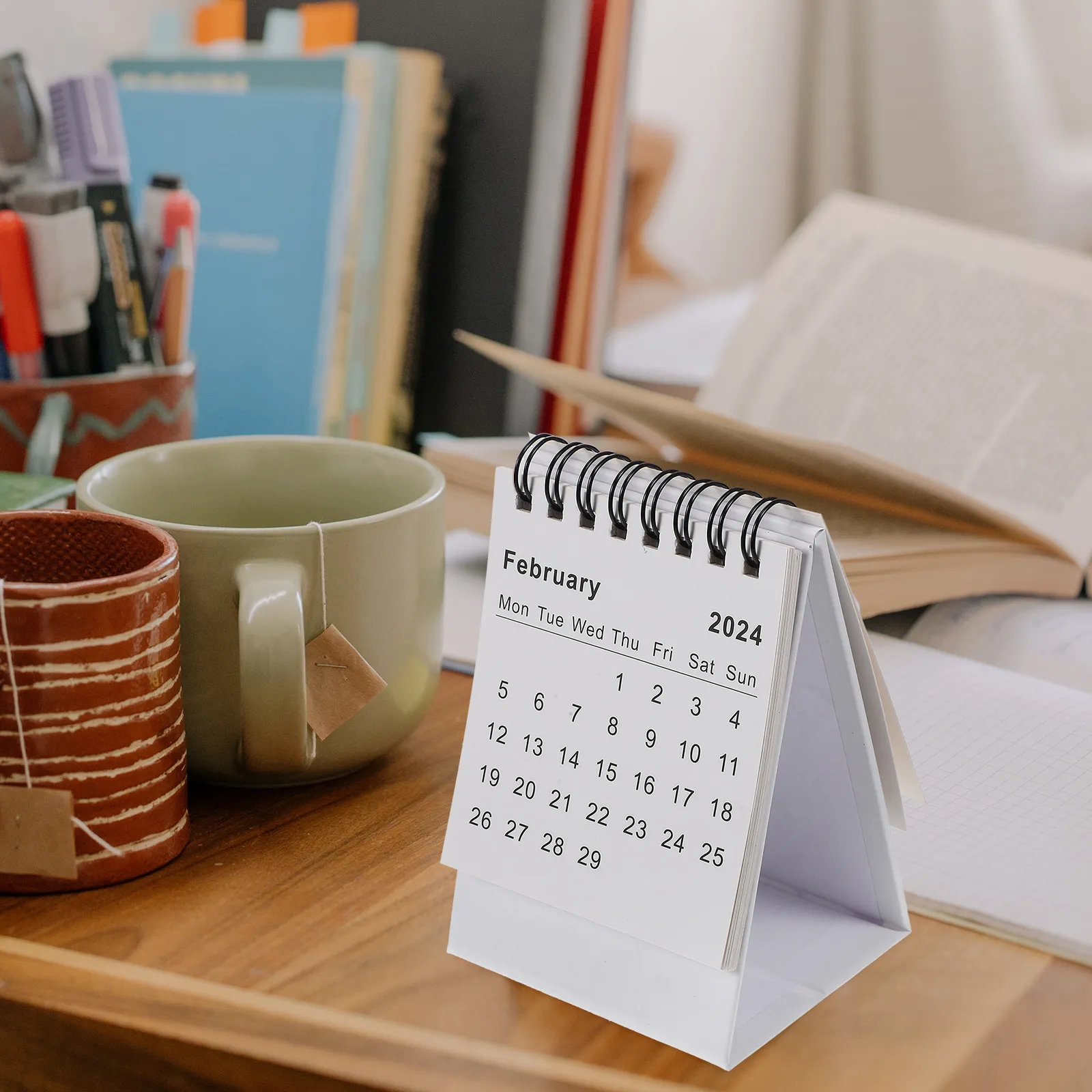 Wholesale Table Desk Tabletop 2025 Calendar Home Desk Calendar 2025 ...