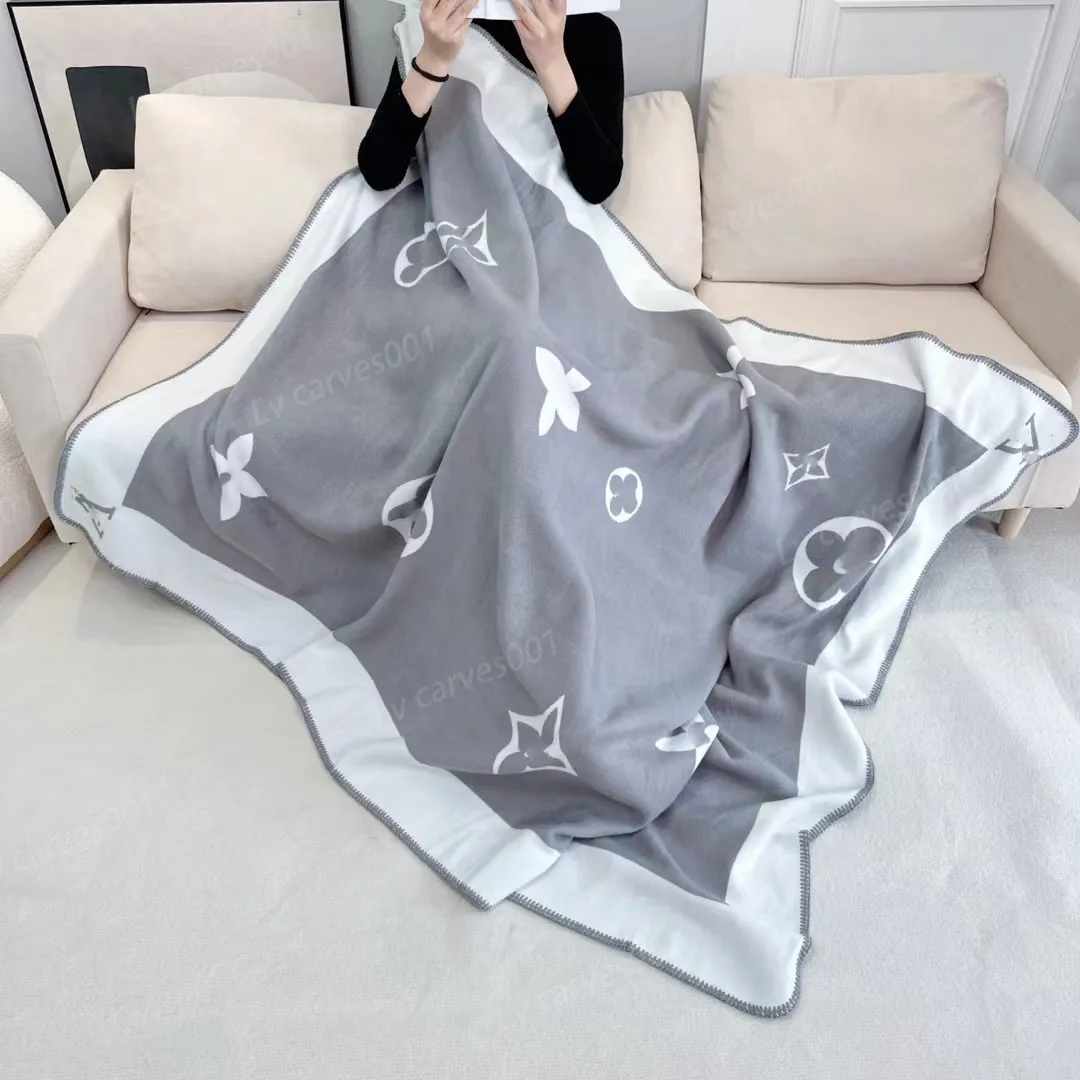 Classic Double Sided Gray Floral Print Soft Designer Blanket For Office ...