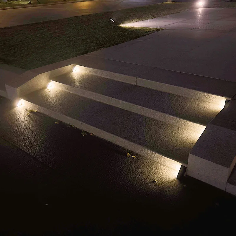24 LED Pedestrian Walkway Lighting With Durable Construction Ideal For ...