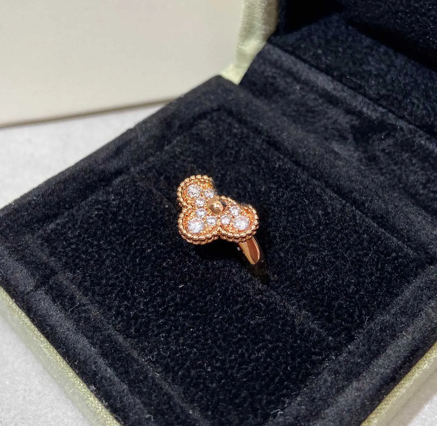 Two-Tone Gold Plated Punk Band Ring with Diamond & Flower Design ...