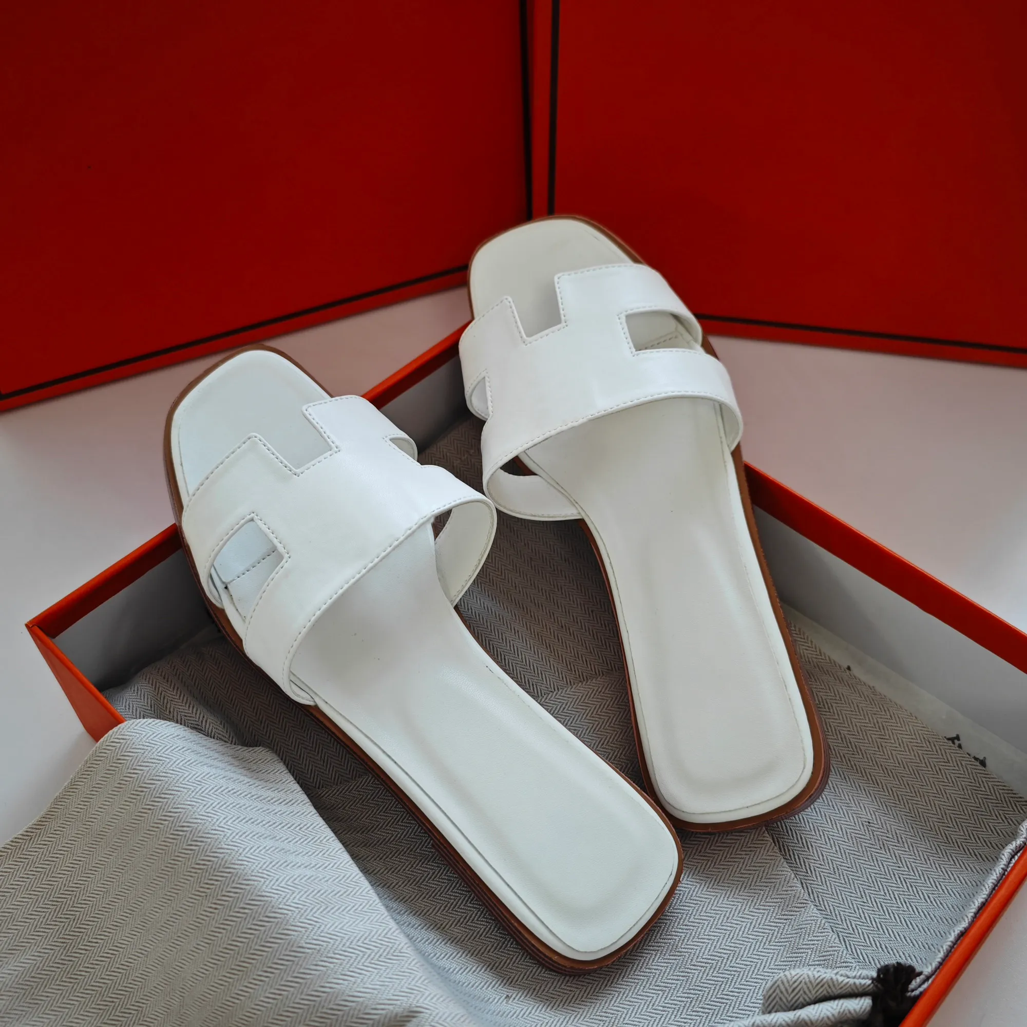 Designer Leather Slides With Cartoon Big Head And Flat Heel For Women Summer Fashion Mens ...