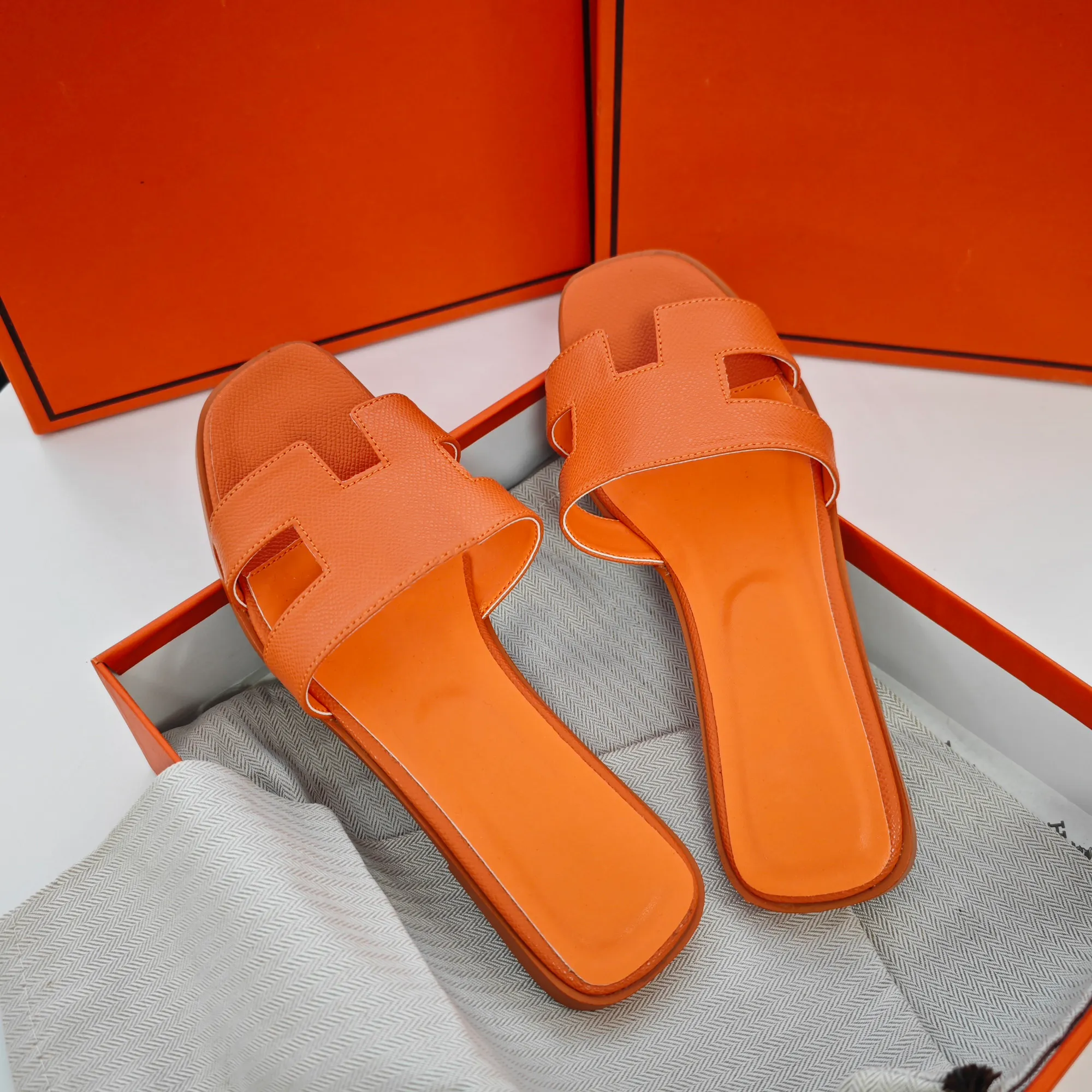 Designer Leather Slides With Cartoon Big Head And Flat Heel For Women Summer Fashion Mens ...