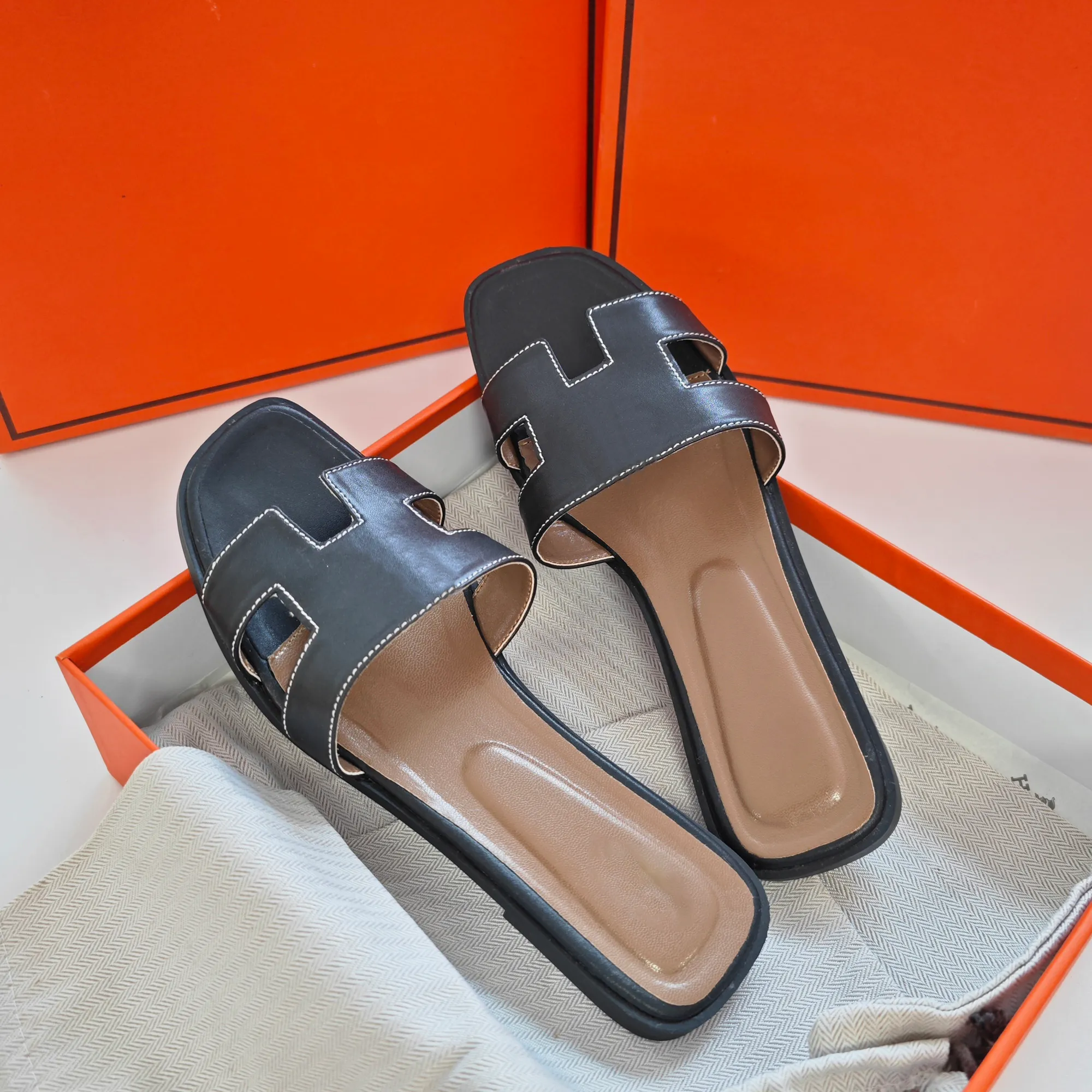 Designer Leather Slides With Cartoon Big Head And Flat Heel For Women ...