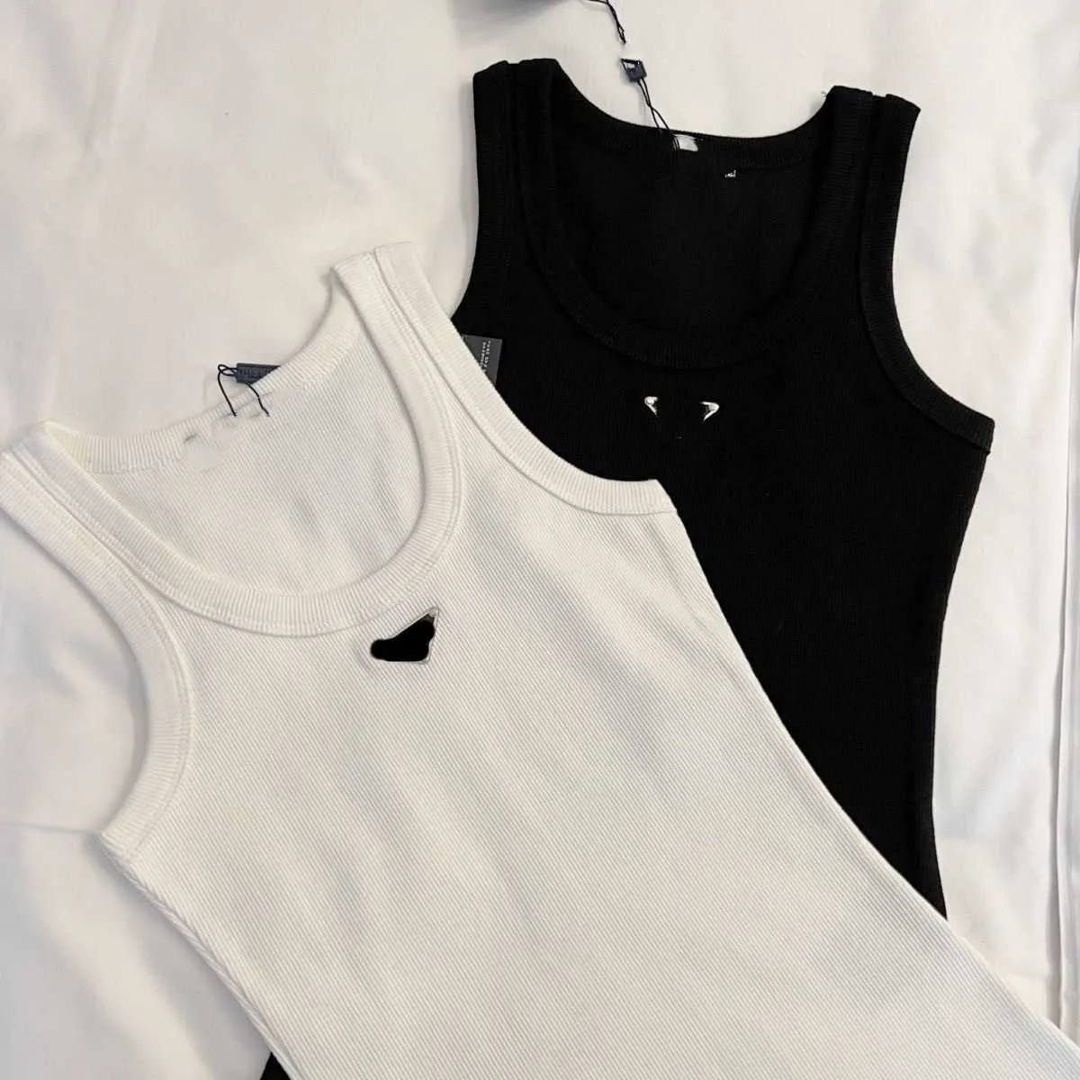 Women's Designer T-Shirt: Oversized Cotton Sleeveless Short Style Tee ...