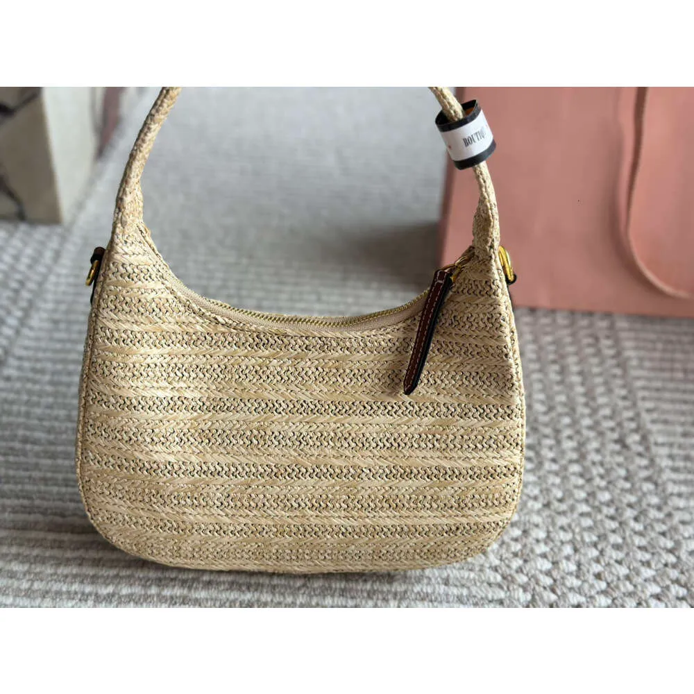 Designer Woven Armpit Mini Beach Bag For Woman, Small Capacity, Zipper ...