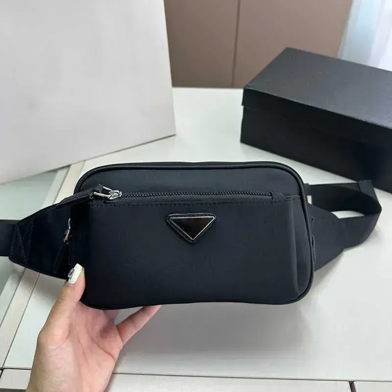 Designer Classic Fanny Pack For Men And Women Fashionable Crossbody ...