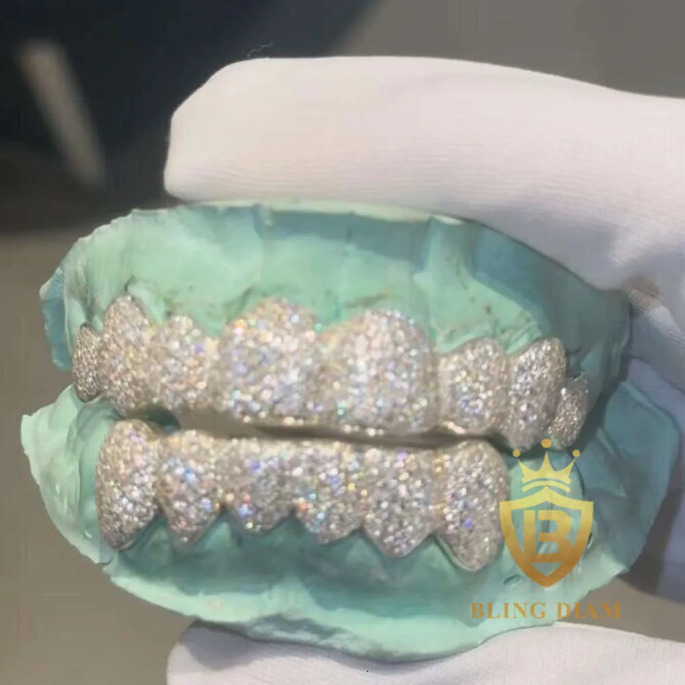 Iced Out Moissanite Grillz: 925 Silver Top And Bottom Teeth Grillz ...