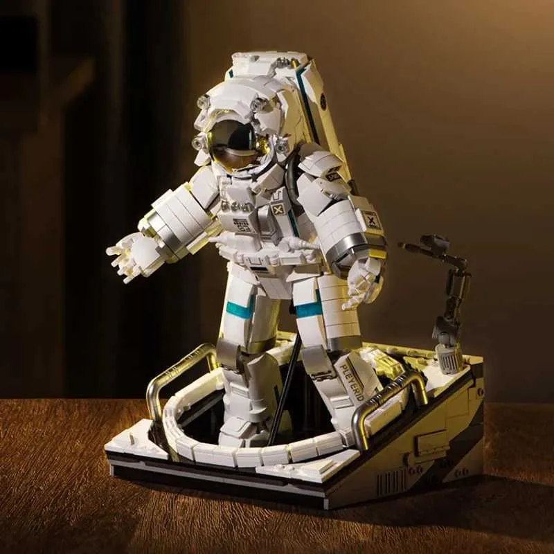Astronaut Building Blocks Educational Toys - Spacewalk Models, Desktop ...