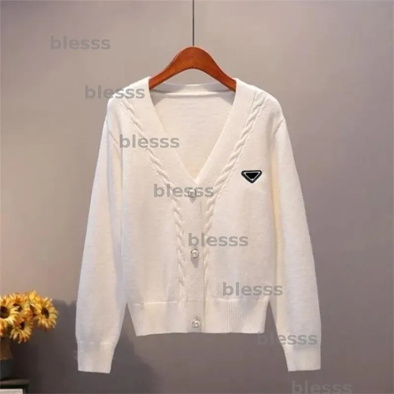 Luxury Women's Designer V Neck Knitted Cardigan Sweater Coat Italy ...