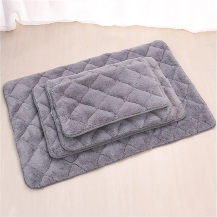 Cozy Comfort: Plush Fleece Pet Bed Mat - Winter Warmth & Non-Slip ...
