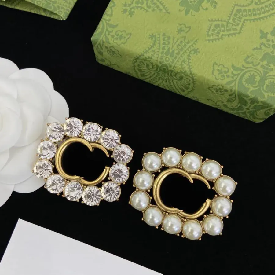 Elegant Gold Brooches With Sparkling Diamonds ... From Fashionpeace, $2 ...