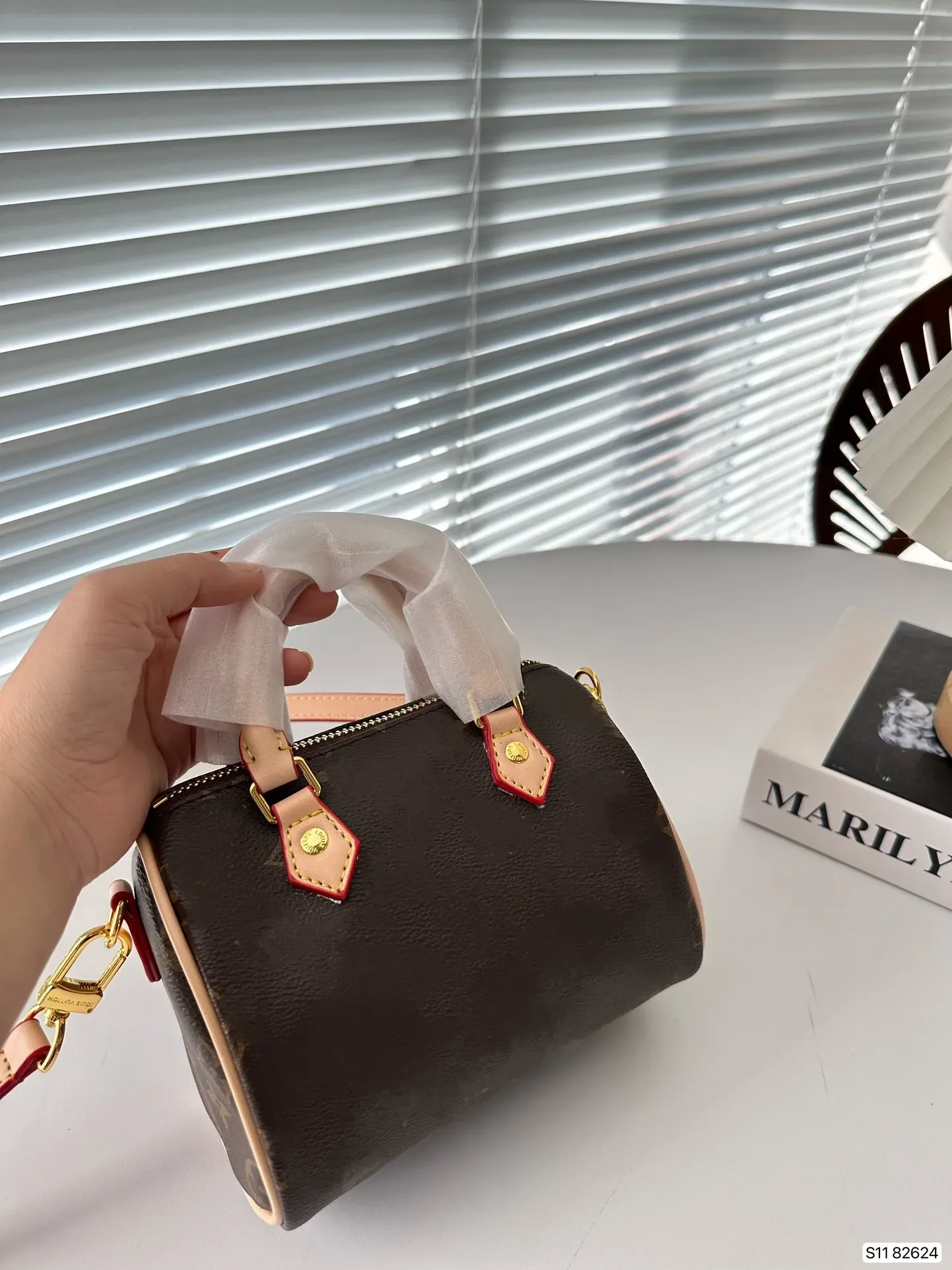 Premium Leather Coin Purse with Zipper - Stylish Women's Wallet ...