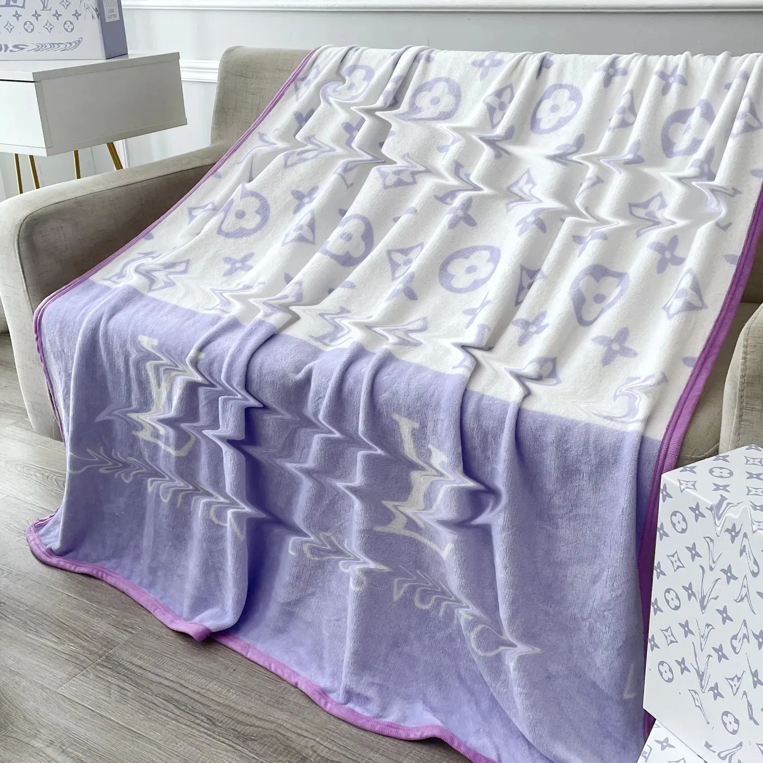 Designer Blanket Full-Size Coral Fleece Thread Blanket with Embroidery ...