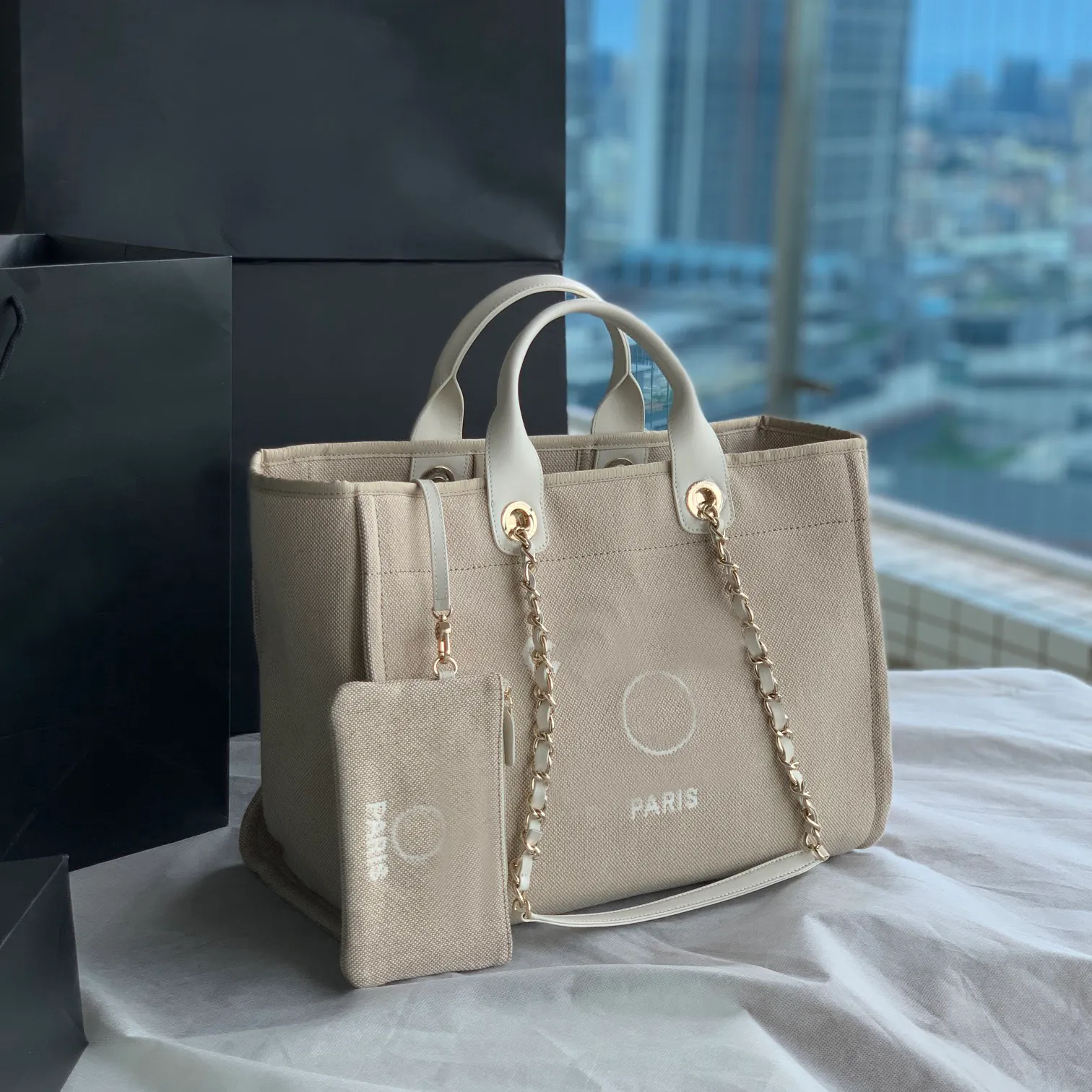 Designer Canvas Tote Bag: Fashionable With Branded Hardware Spacious ...