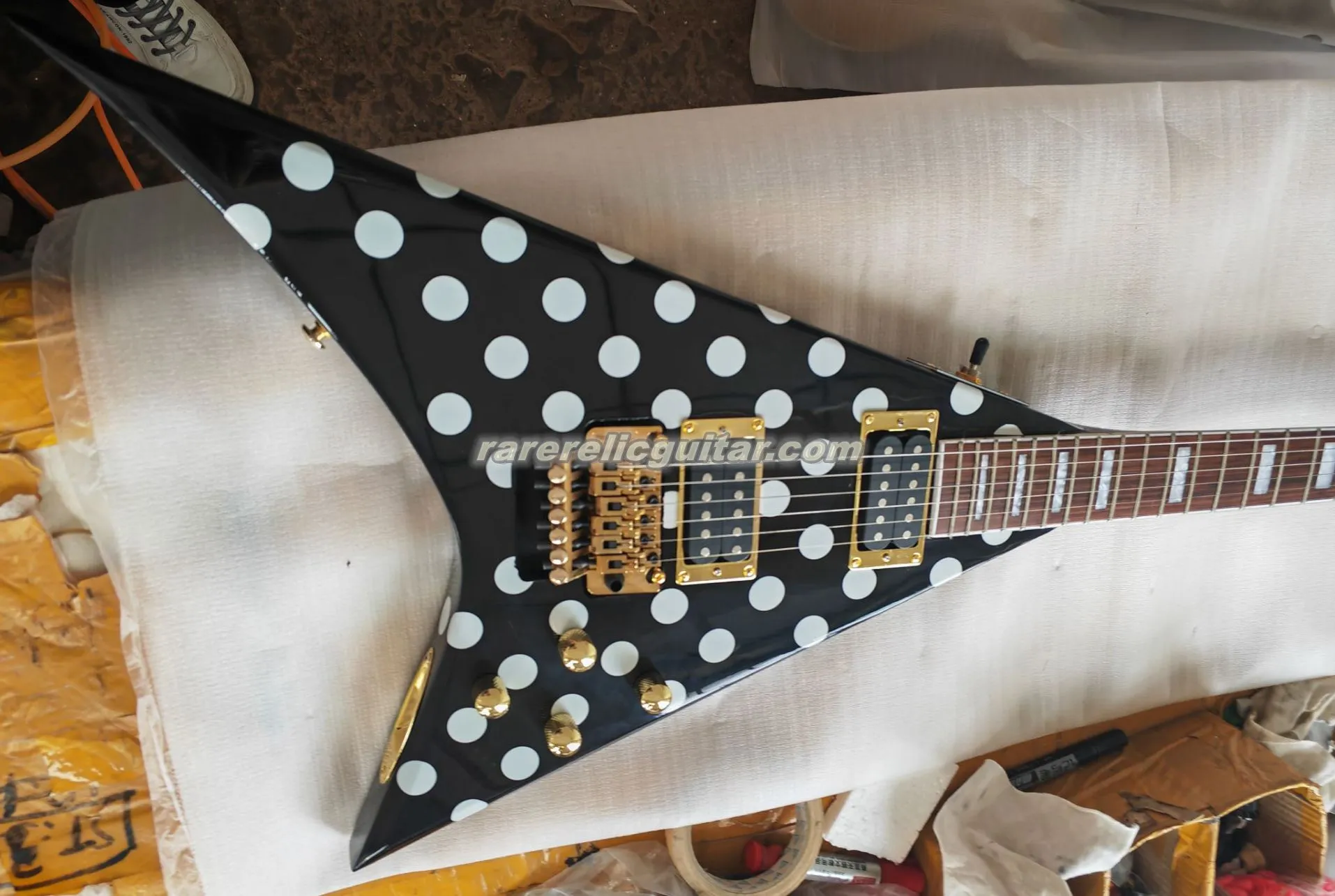 Randy Rhoads White Polka Dot Black Concorde V Electric Guitar Floyd ...