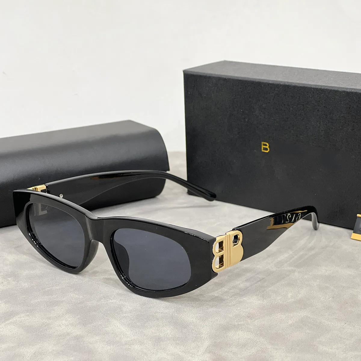 Designer Triangle Cat Eye Sunglasses for Women Travel Photography Trend ...