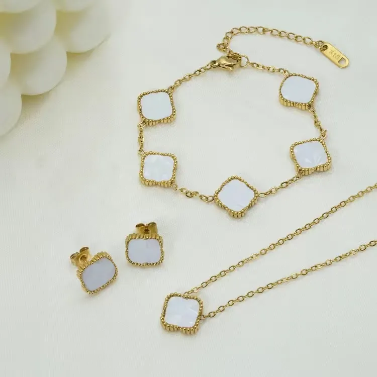 Luxury Four Leaf Clover Designer Jewelry Set Four Leaf Clover Necklace ...