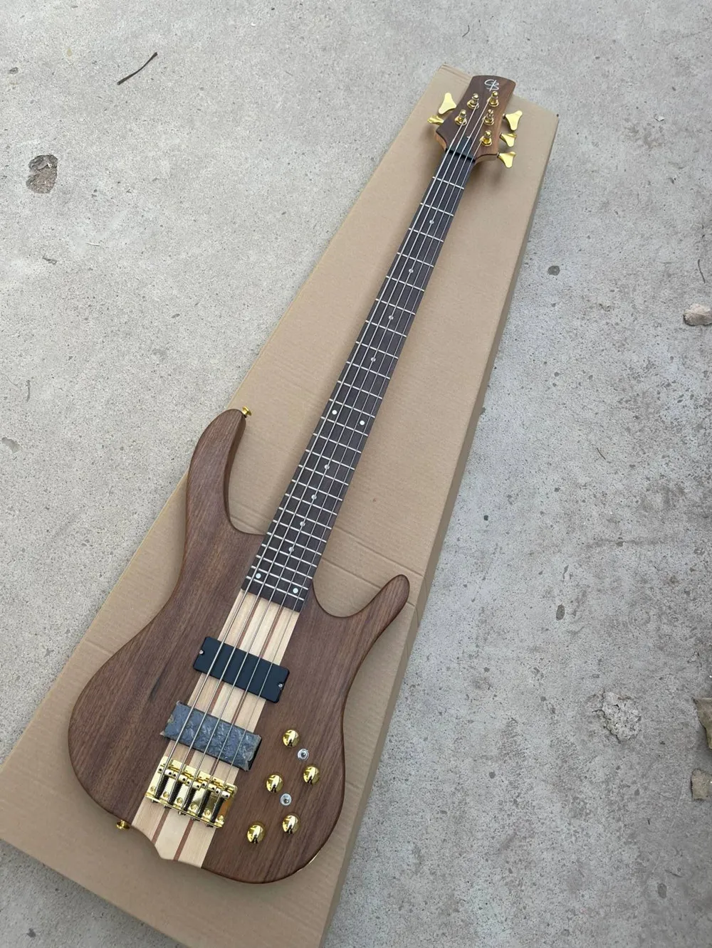 Walnut Solid Body 5 String Electric Bass Guitar, Rosewood Fretboard ...
