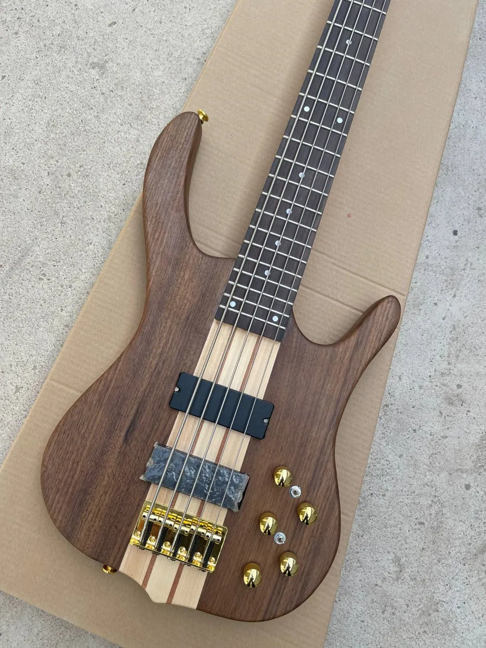 Walnut Solid Body 5 String Electric Bass Guitar, Rosewood Fretboard ...