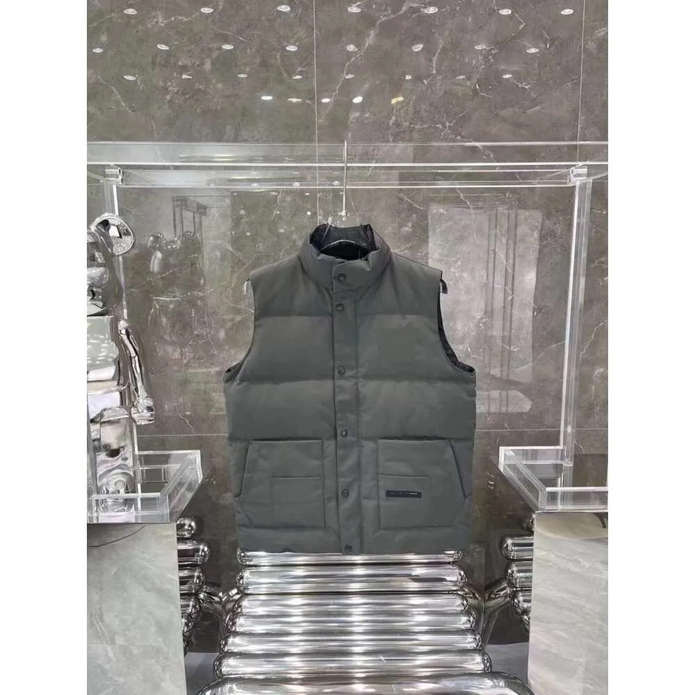 Luxury Designer Winter Gilets For Men And Women Canadian Duck Goose ...