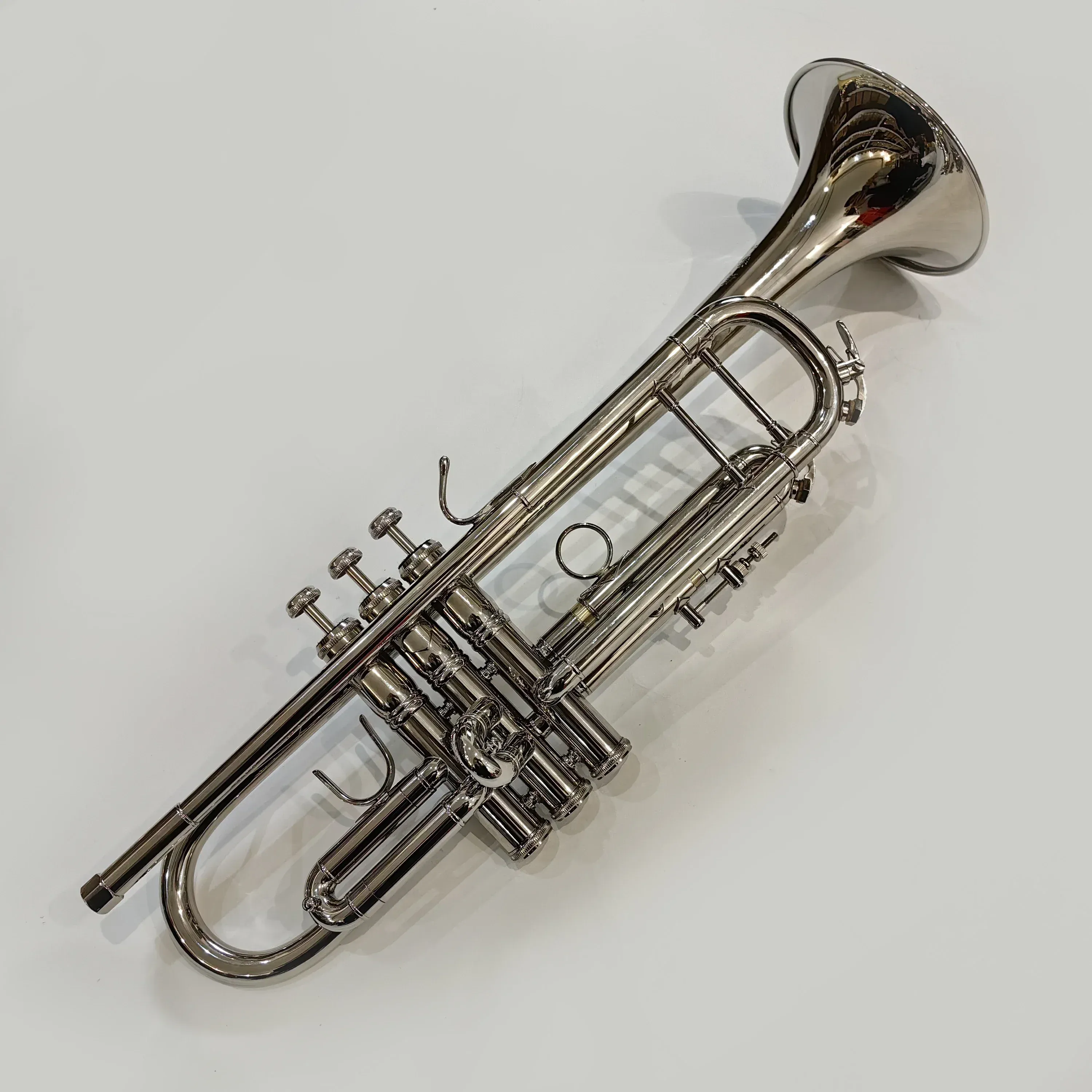 DHgate.com:Bb Trumpet, Professional Standard Brass Trumpet with Gig Bag ...