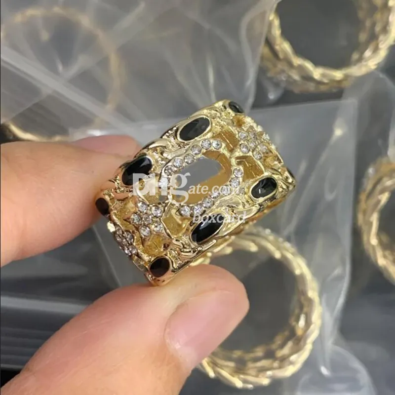 Vintage Gemstone Rings: Glittery Diamond Hollow Rings, Charming Letter ...