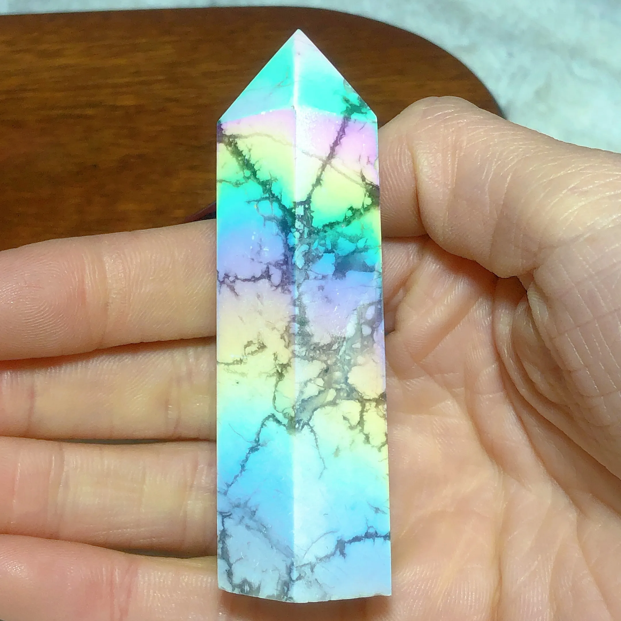 DHgate.com:2024Natural Colorful Crystal Aura Howlite Rainbow Tower ...