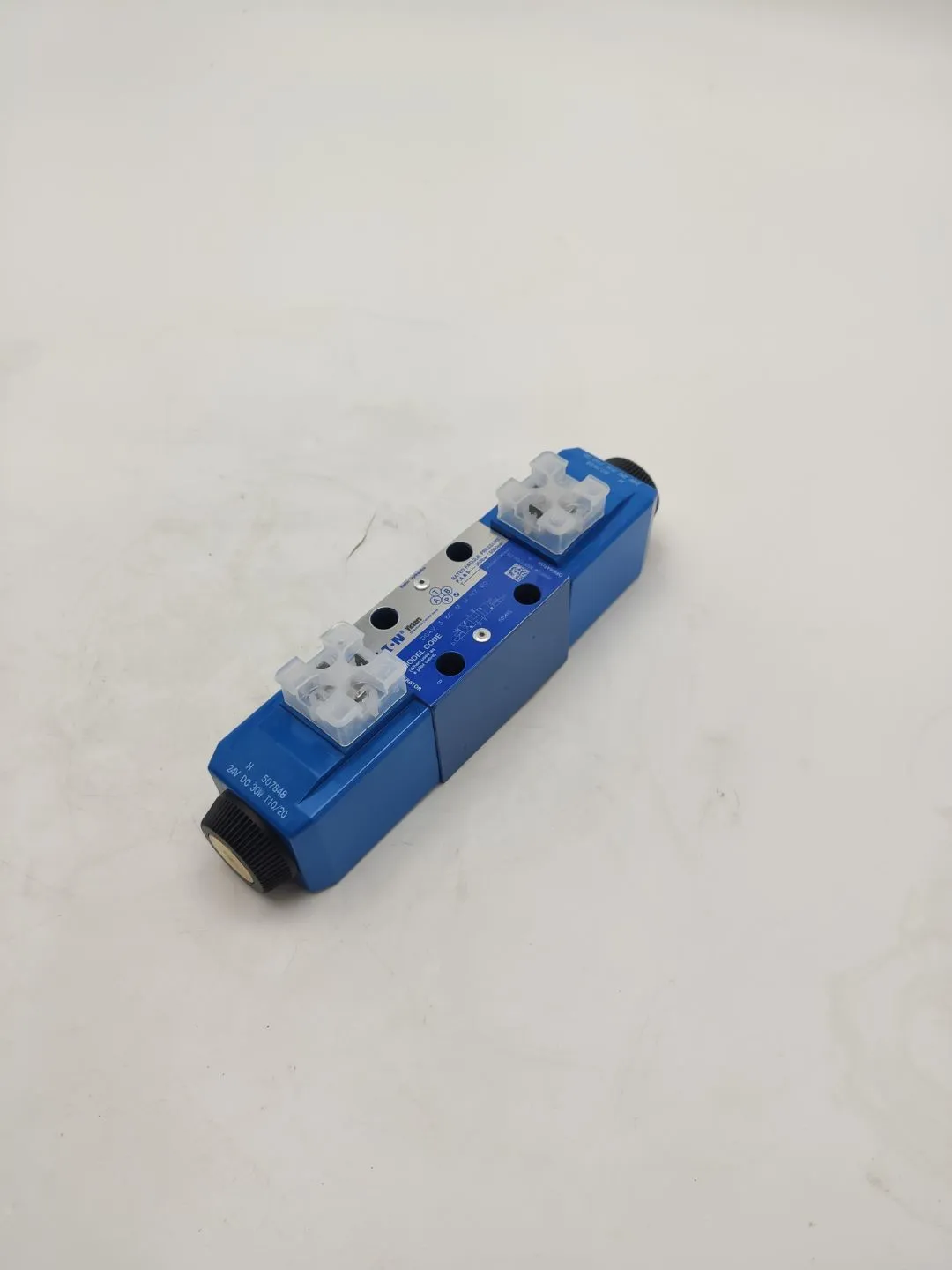 Vickers Hydraulic Solenoid Valve DG DG4 DG4V DG4V 5 0BJ M U H6 20 ...