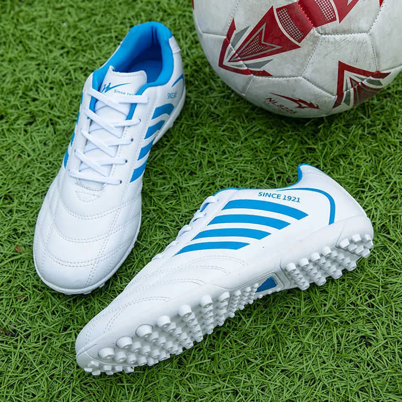 DHgate.com:Mens Anti-Slip Durable Football Shoes for Professional ...