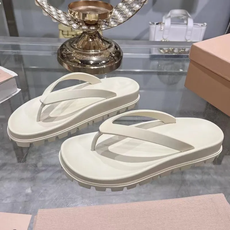 Silica Gel Sandal Slipper Flip-Flops Beach Fashion Design Shoes Size 35 ...