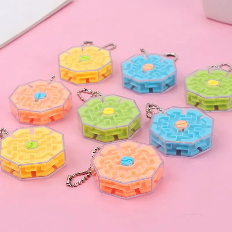 DHgate.com:2024 Mini Rolling Ball Maze Puzzle Keychain, 4 Pack Party ...