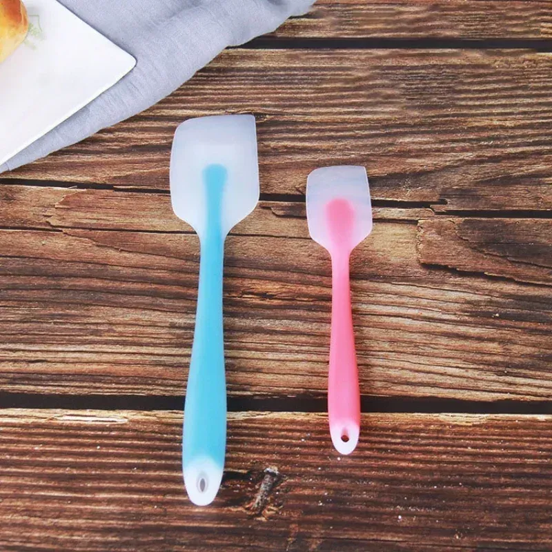 Silicone Cake Scraper with Integrated High-Temp Translucent Head ...