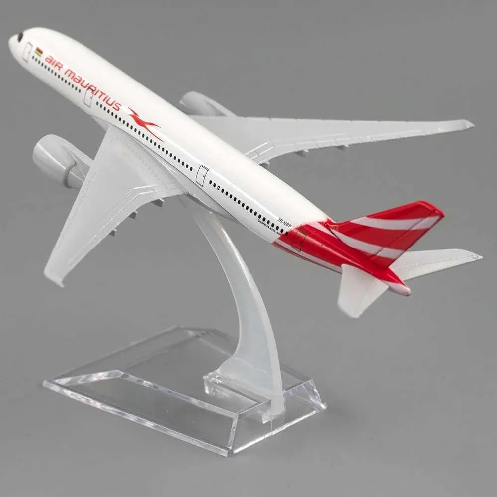 Premium Alloy Airplane Toy: 16cm Miniature Airbus A350 - Perfect for ...