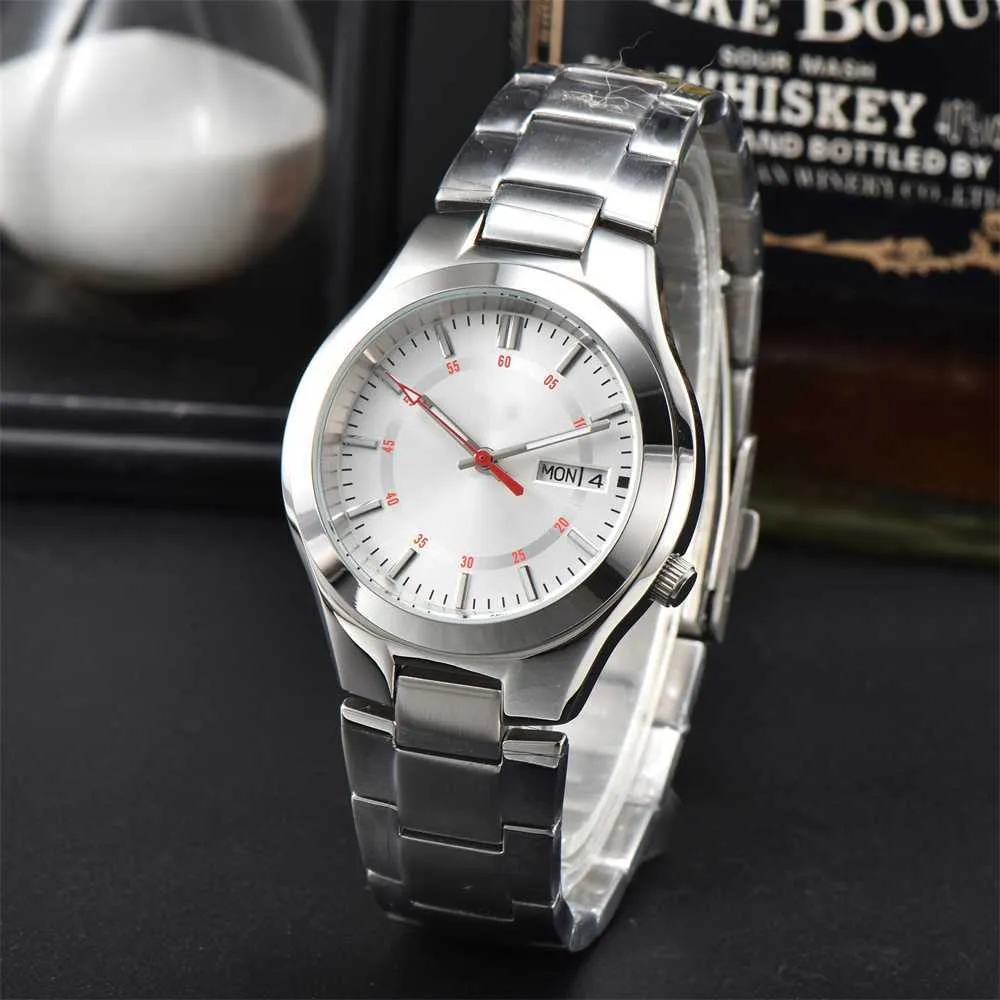 Men's designer quartz watch with 40.5 mm dial and stainless steel case ...