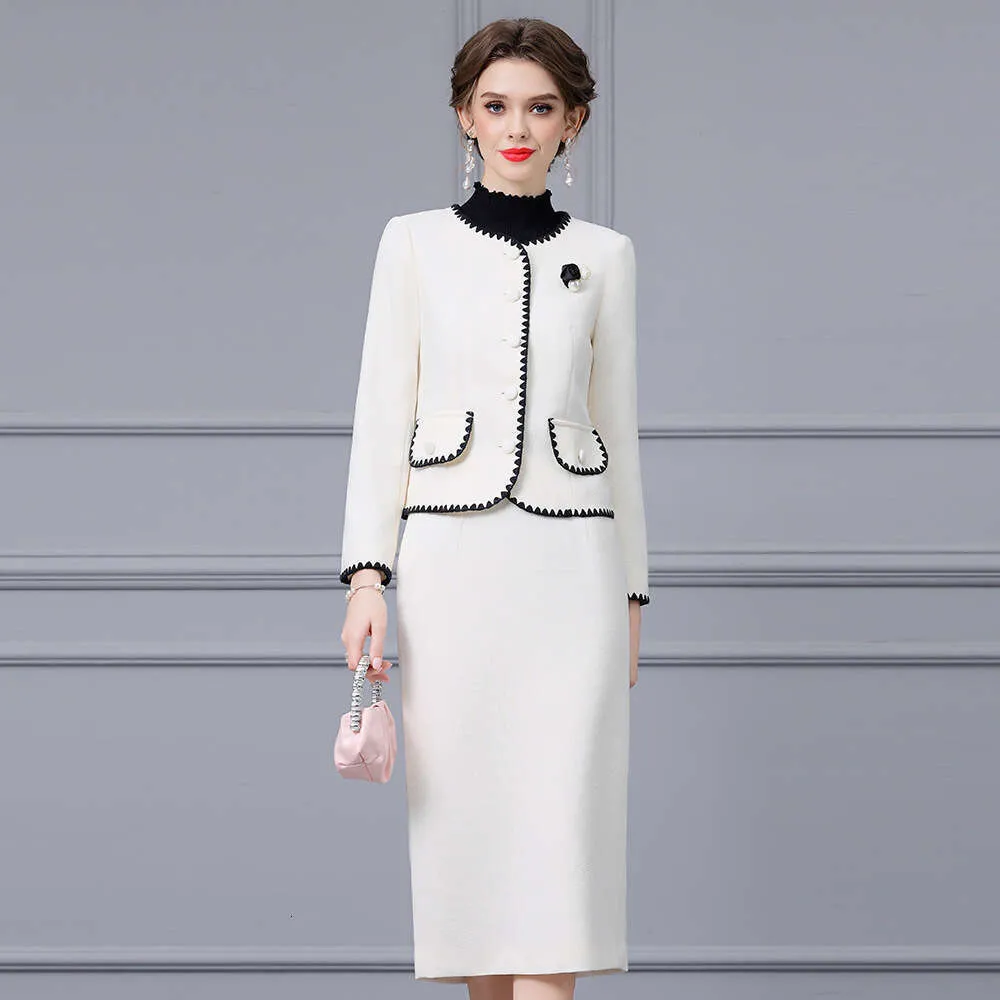 French Elegant Socialite Temperament Chest Flower Contrasting Top Small ...