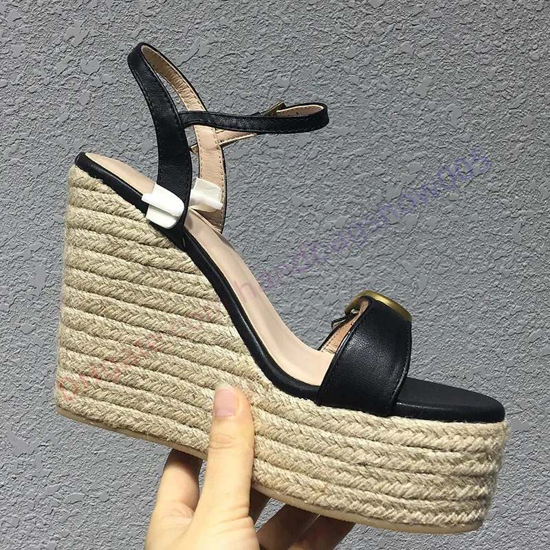 Luxury Designer Straw Weave Wedge Wedge Dress Sandals With Metal ...