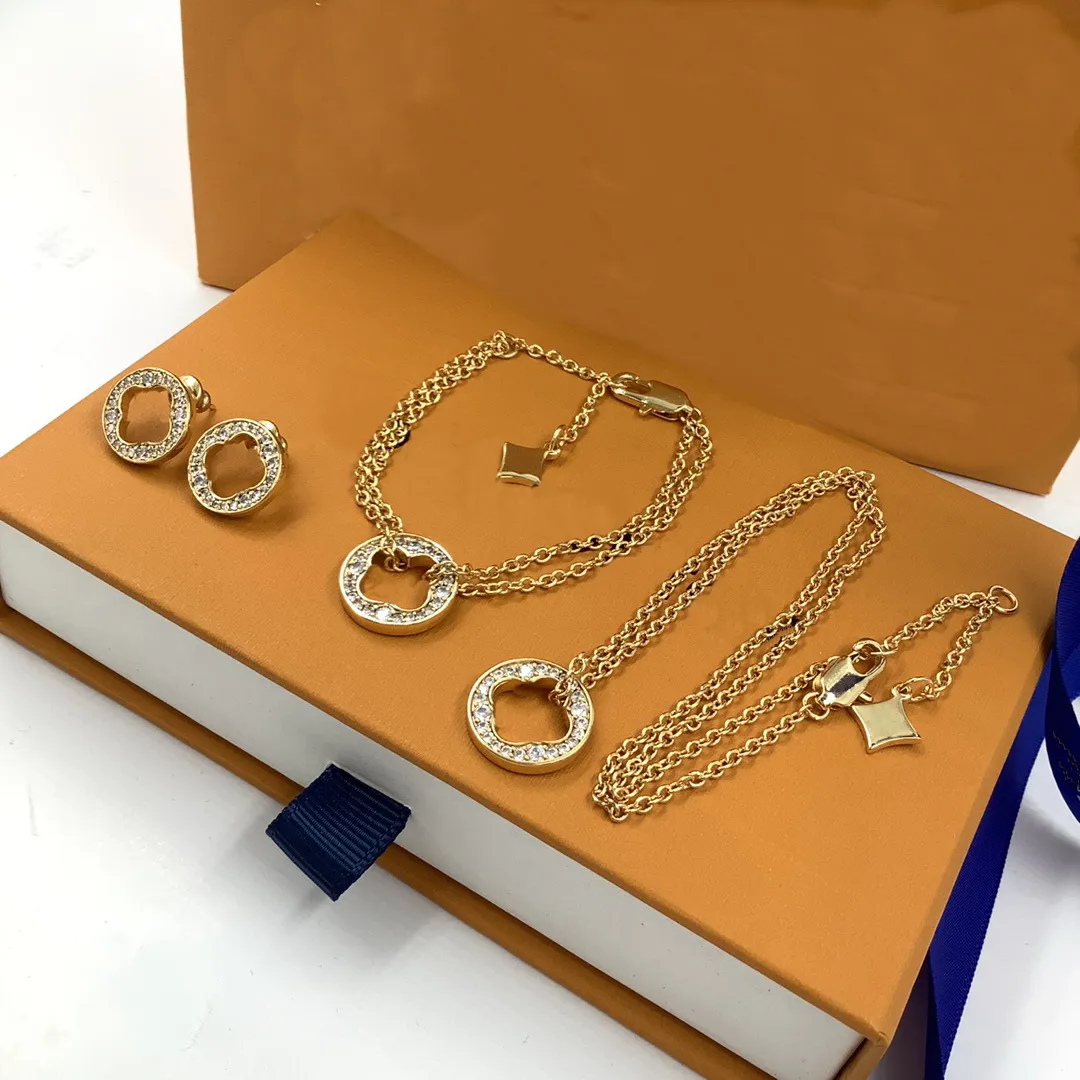 Full Body Jewelry - Elegant Round Pendant Necklace Bracelet Earring Set ...