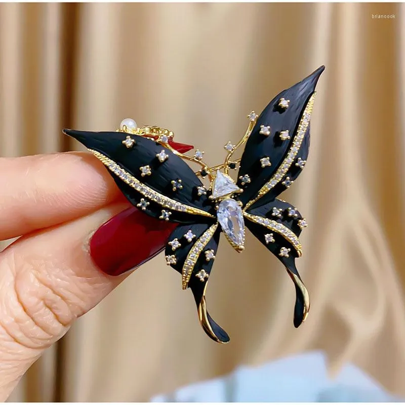 Trendy brooches store