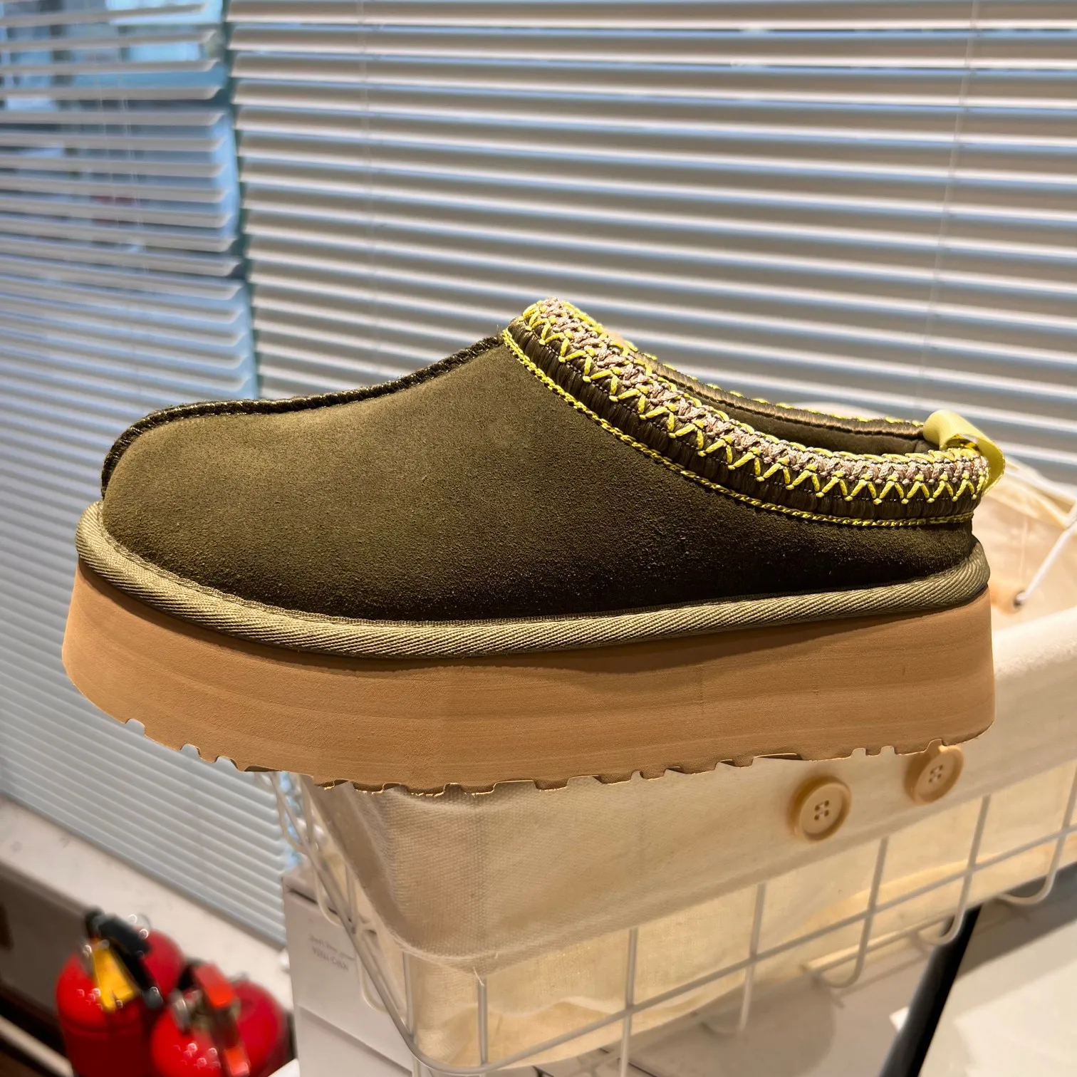 Designer Women's Tasman Snow Sheepskin Boots With Tazz Platform And Fur ...