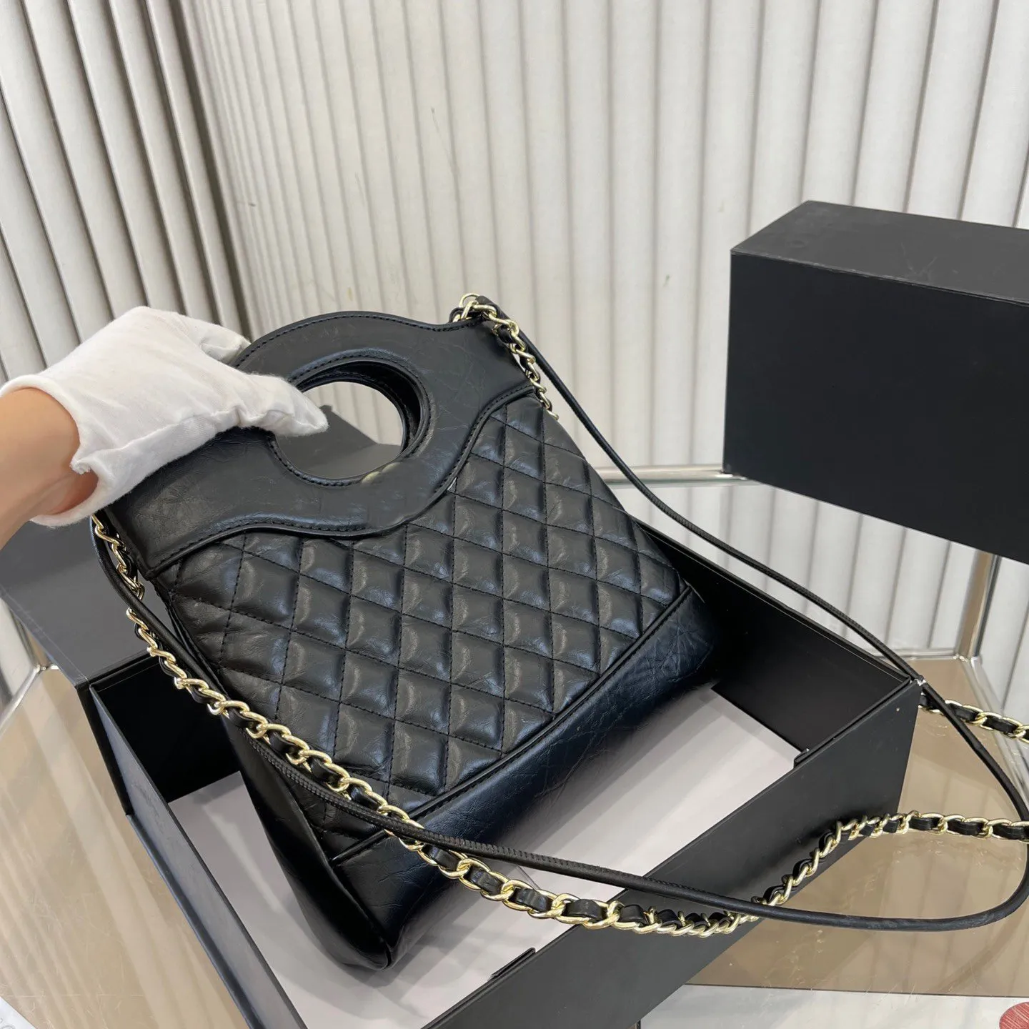 DHgate.com:Women's Luxury Brand 31bag Handbag, Folding Leather ...