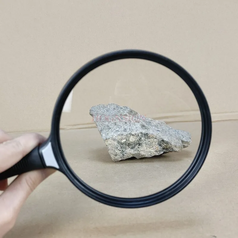10x Magnifying Glass with Large Lens - Ideal for Seniors Reading ...