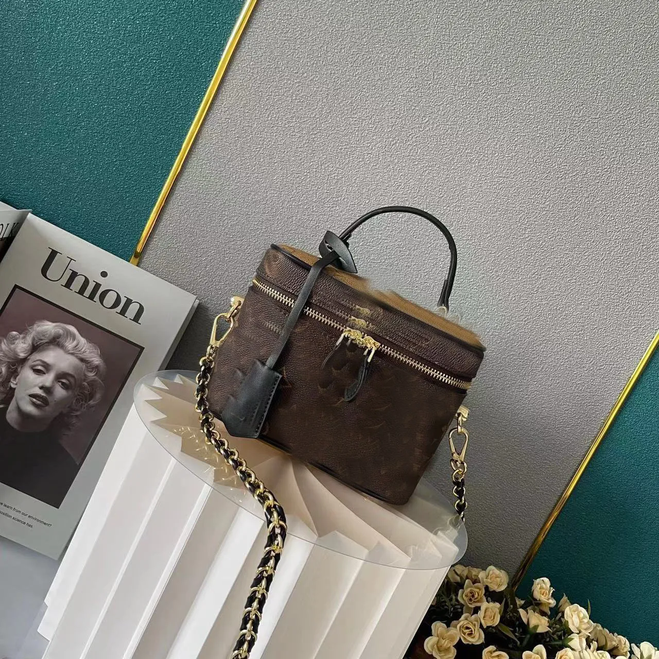 New Crescent Pouch Satchel: Original Luxury Designer Bucket Shoulder ...