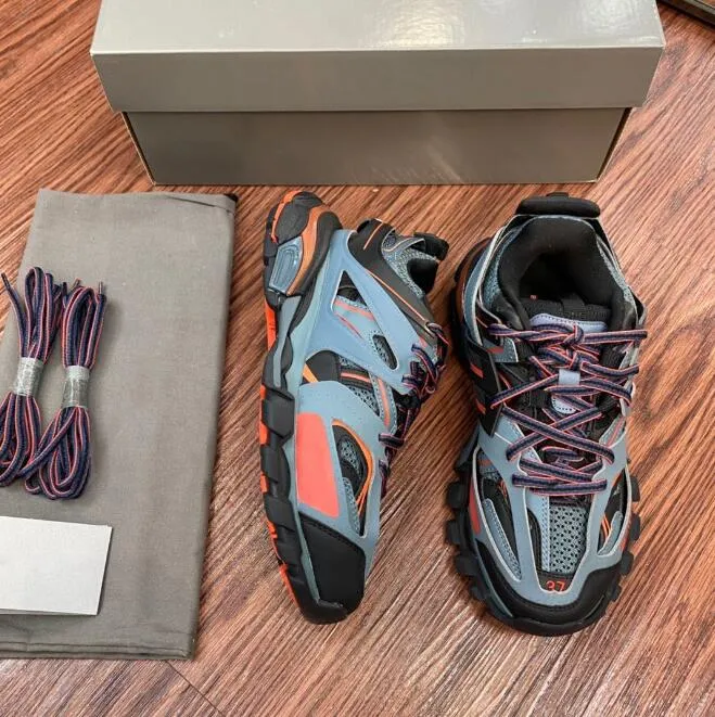 Designer Track Grey Casual Sneakers Platform Sneakers Vintage Triple ...