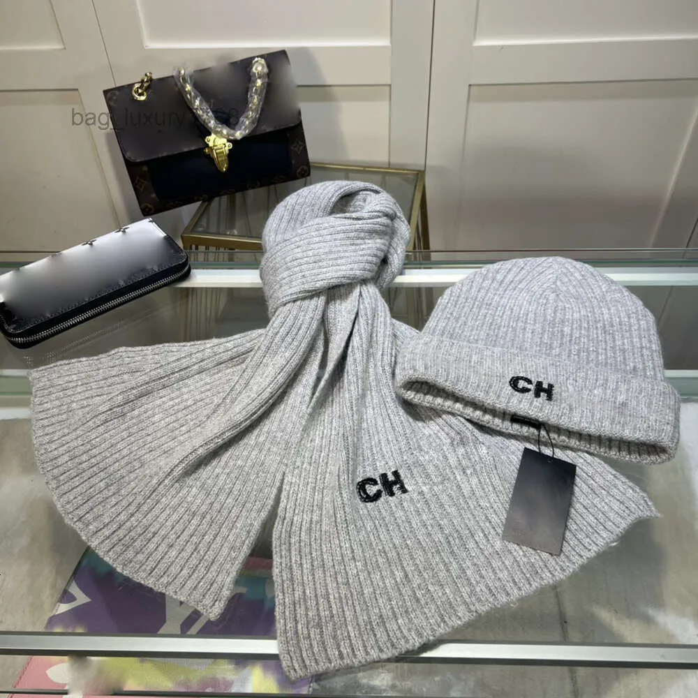 Women's Winter Beanie Hat Scarf Set - Warm Knitted Hat & Scarf w ...