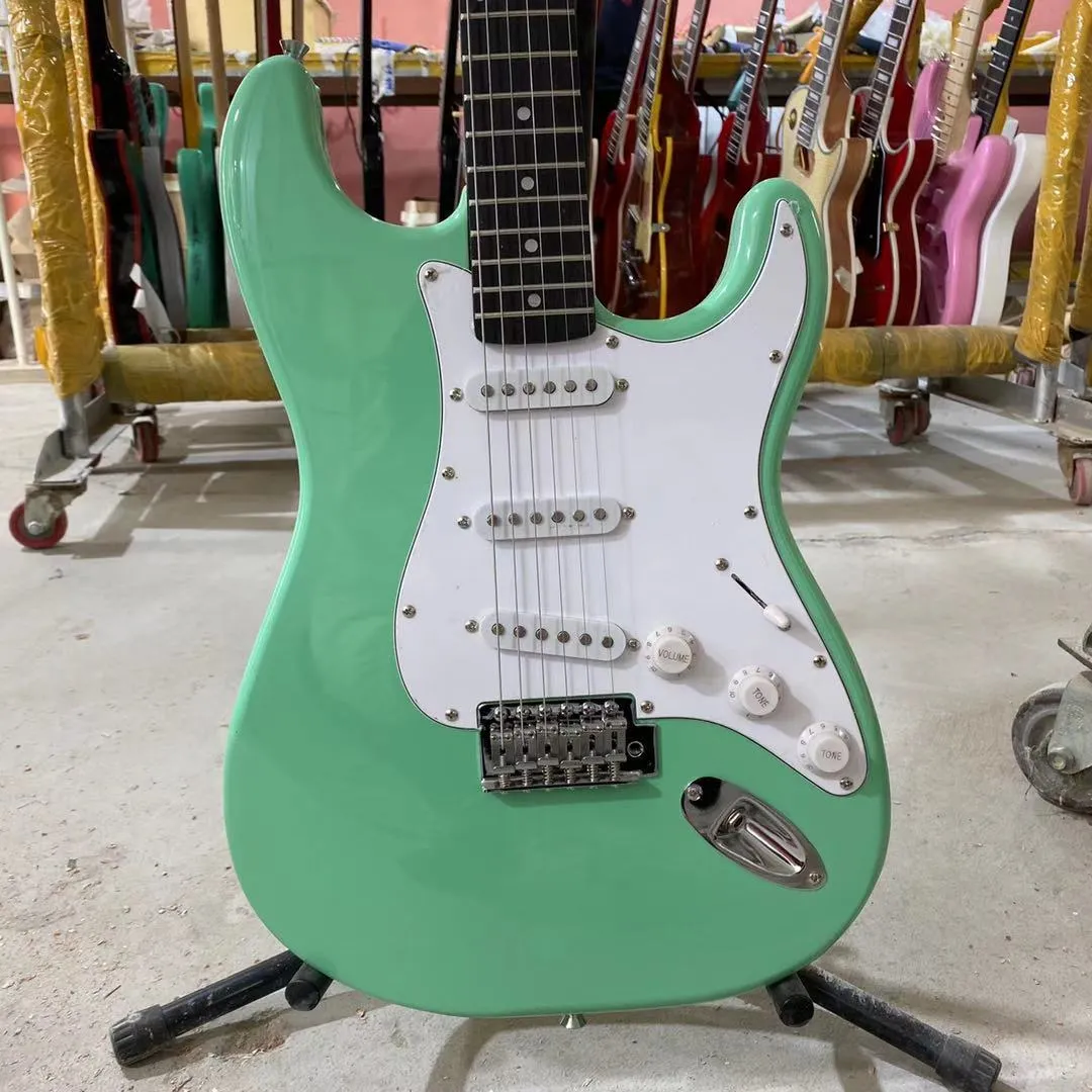 Guitarra Verde Claro De La Guitarra Sólida De Paliza De Rosa De Rosa ...
